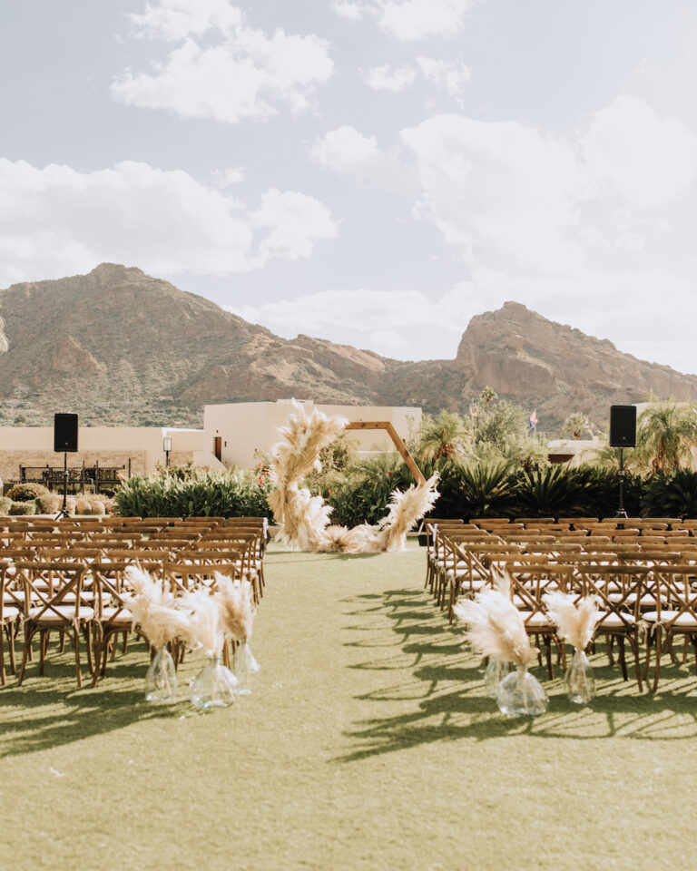 Modern Dried Floral Fall Wedding - arraydesignaz.com