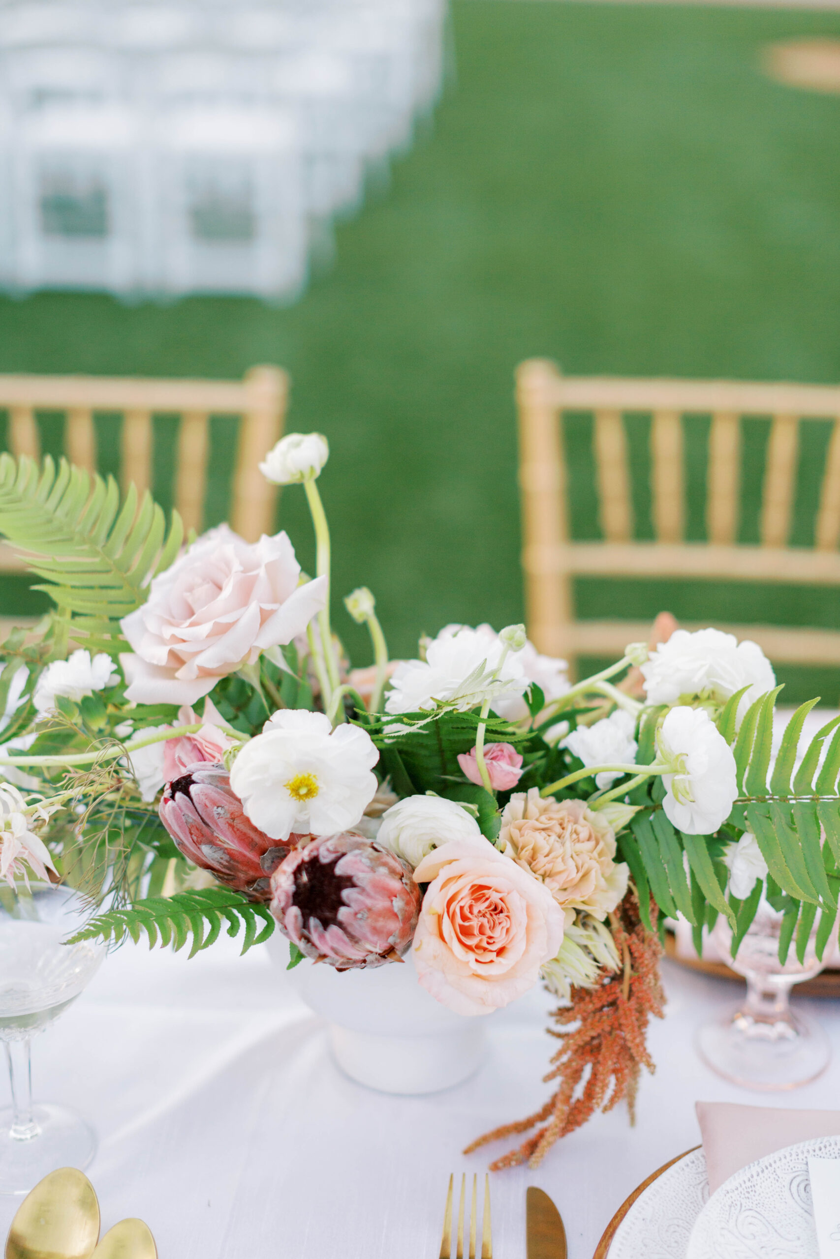 Arizona Biltmore Bright and Bold Tropical Wedding - arraydesignaz.com