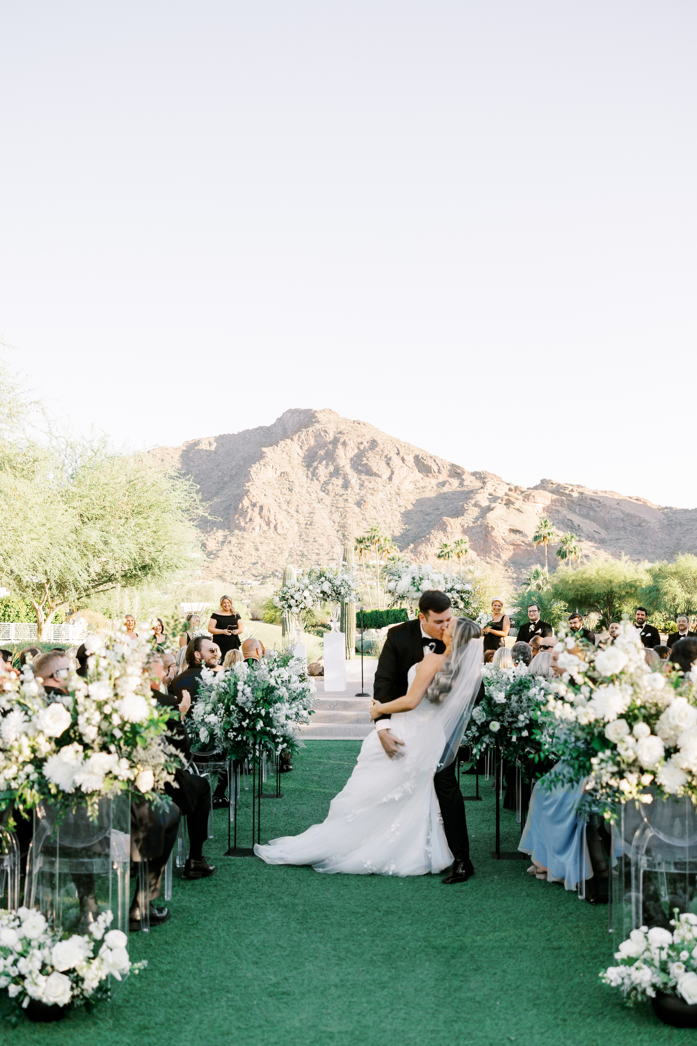 White Flowers Classic Spring Wedding - arraydesignaz.com